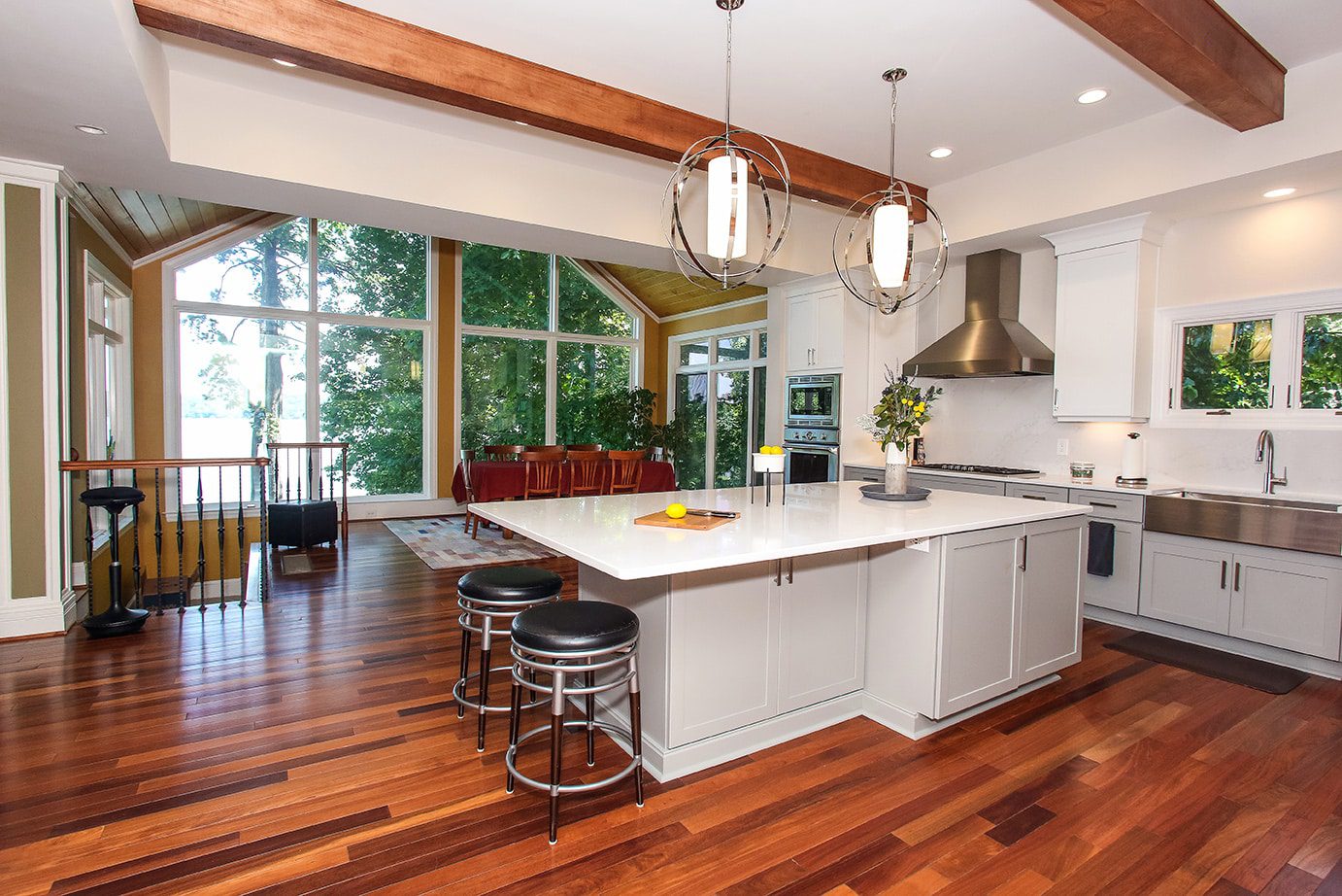 Southern Styles: How coastal design principles translate to lake life ...